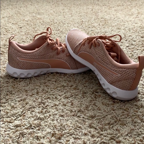 Puma | Shoes | Puma Soft Foam Snickers | Poshmark